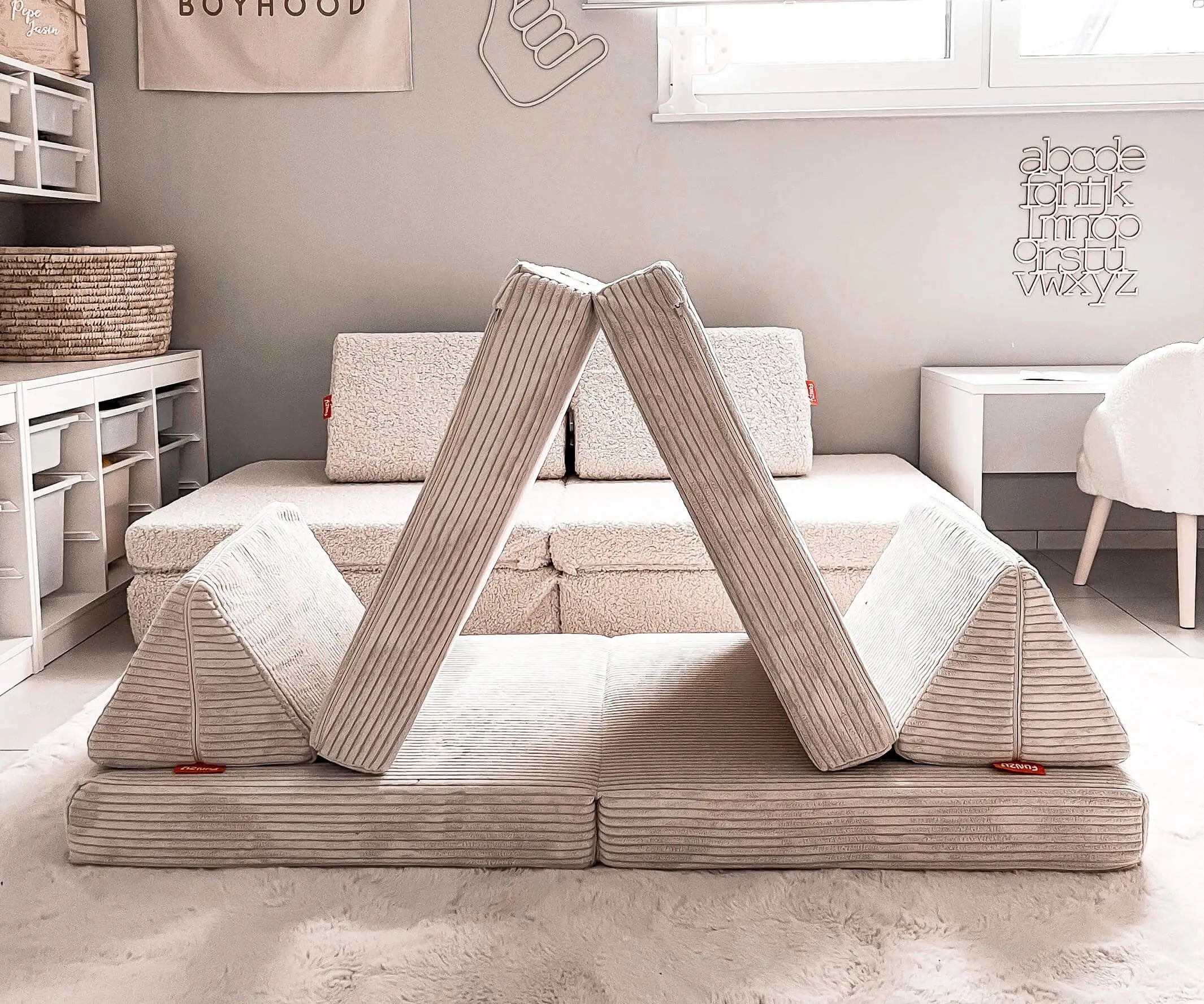 Mini Funzy Spielsofa | Jetzt neu in 9 tollen Farben in Cord & Velours